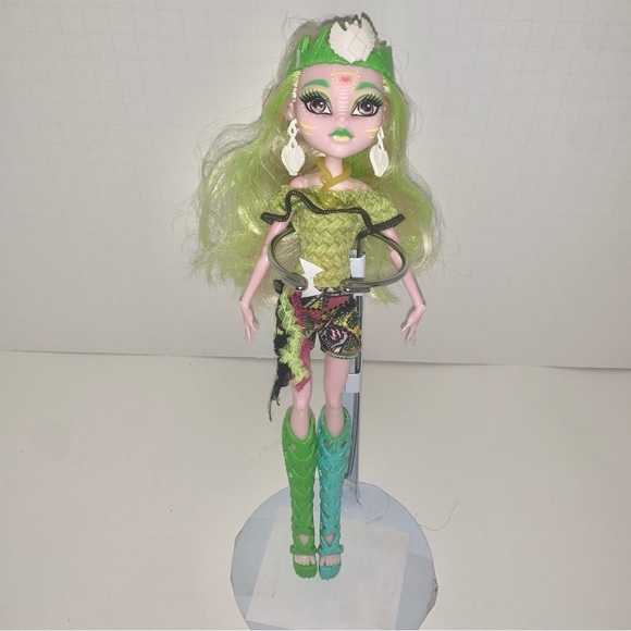 monster high | Toys | Monster High Brand Boo Students Batsy Claro Doll ...